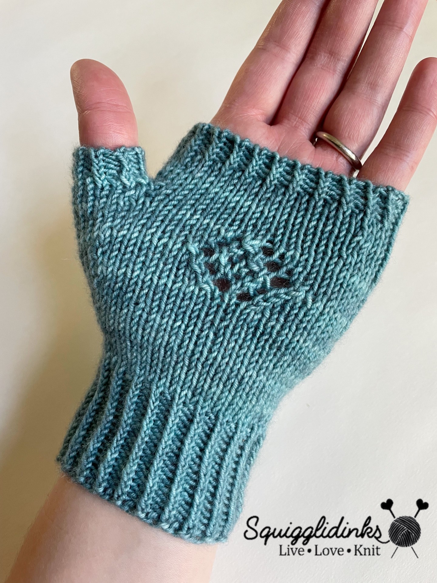 Magic Practice Mitts – Squigglidinks